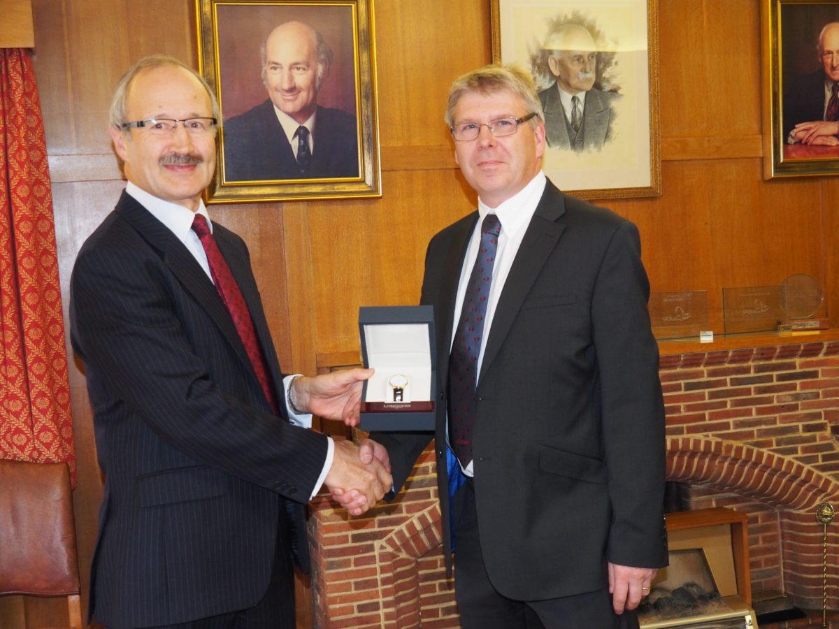 Phil Bush - Ernest Doe